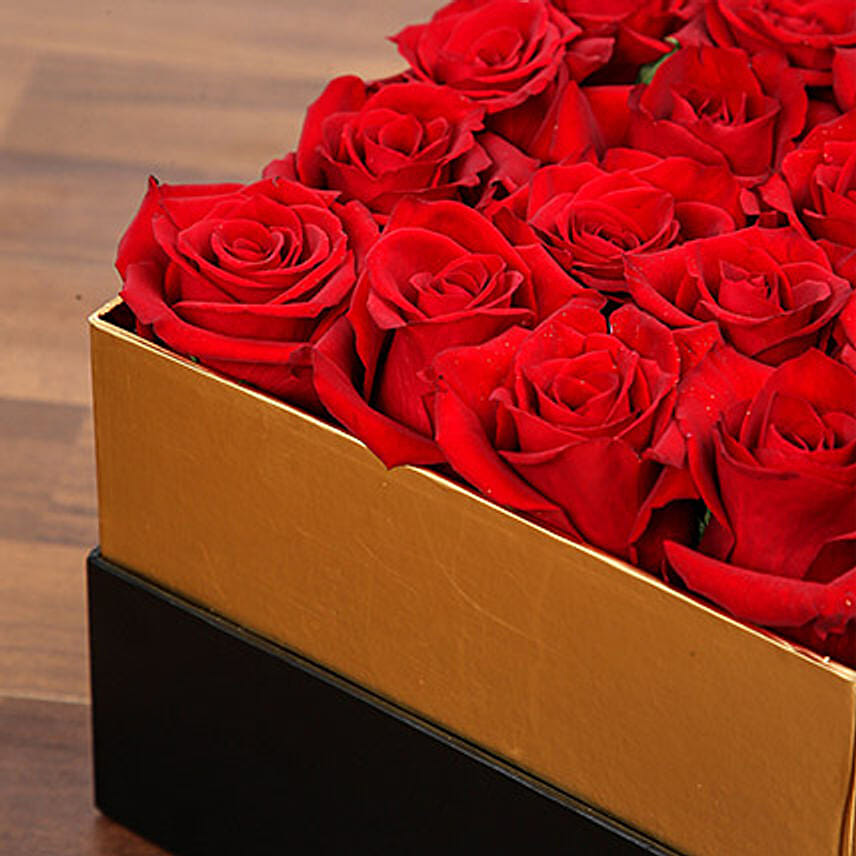 Online Lovely Red Rose Box Gift Delivery in Singapore - FNP
