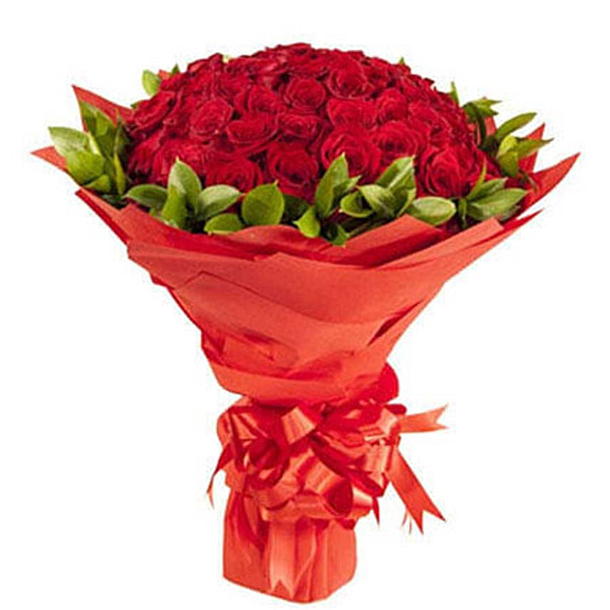 Online Sweet 50 Roses Gift Delivery in Singapore - FNP