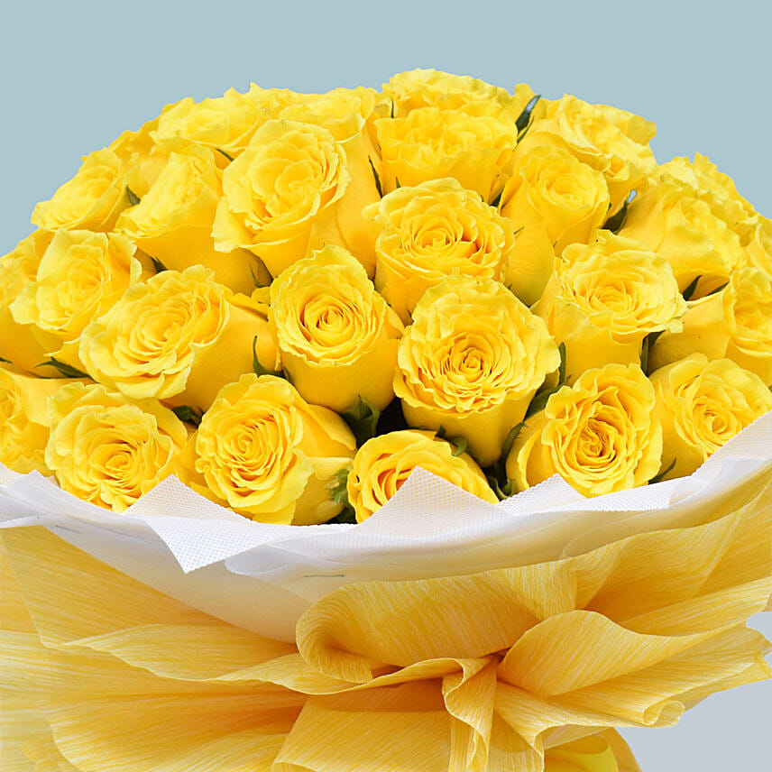Online Majestic 50 Yellow Roses Gift Delivery in Singapore - FNP