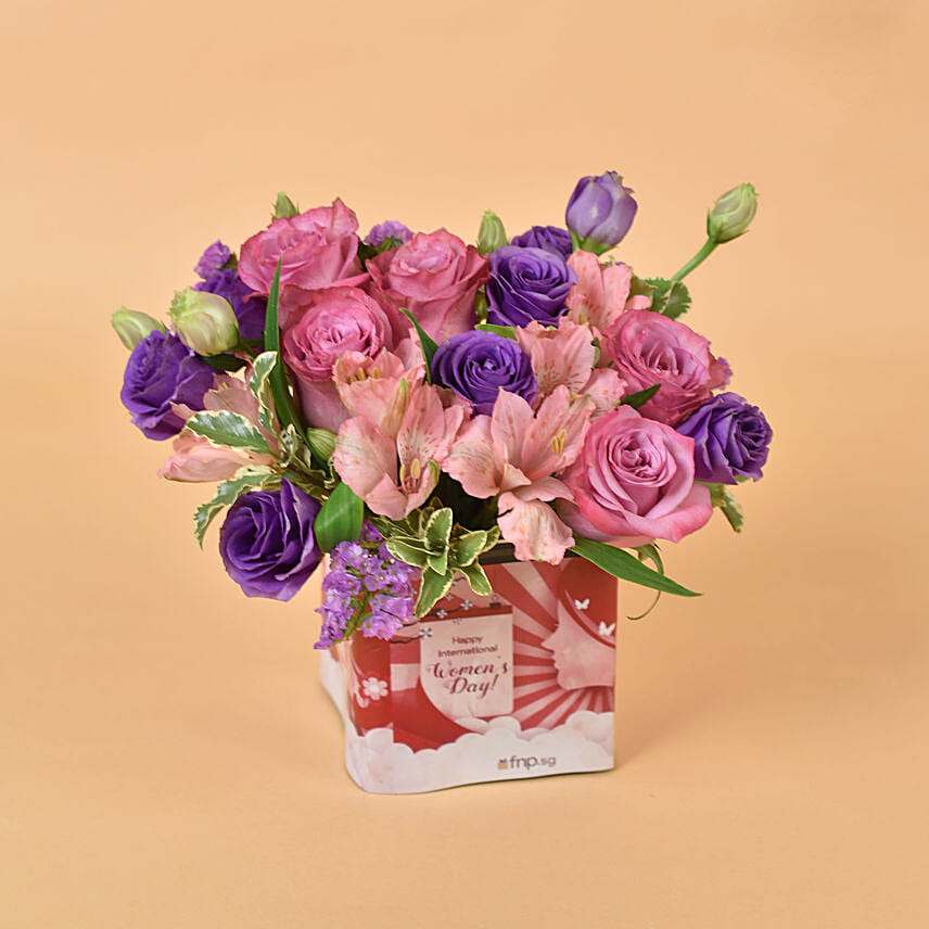 Online Pleasing Flowers Arrangement for Her Gift Delivery in Singapore ...