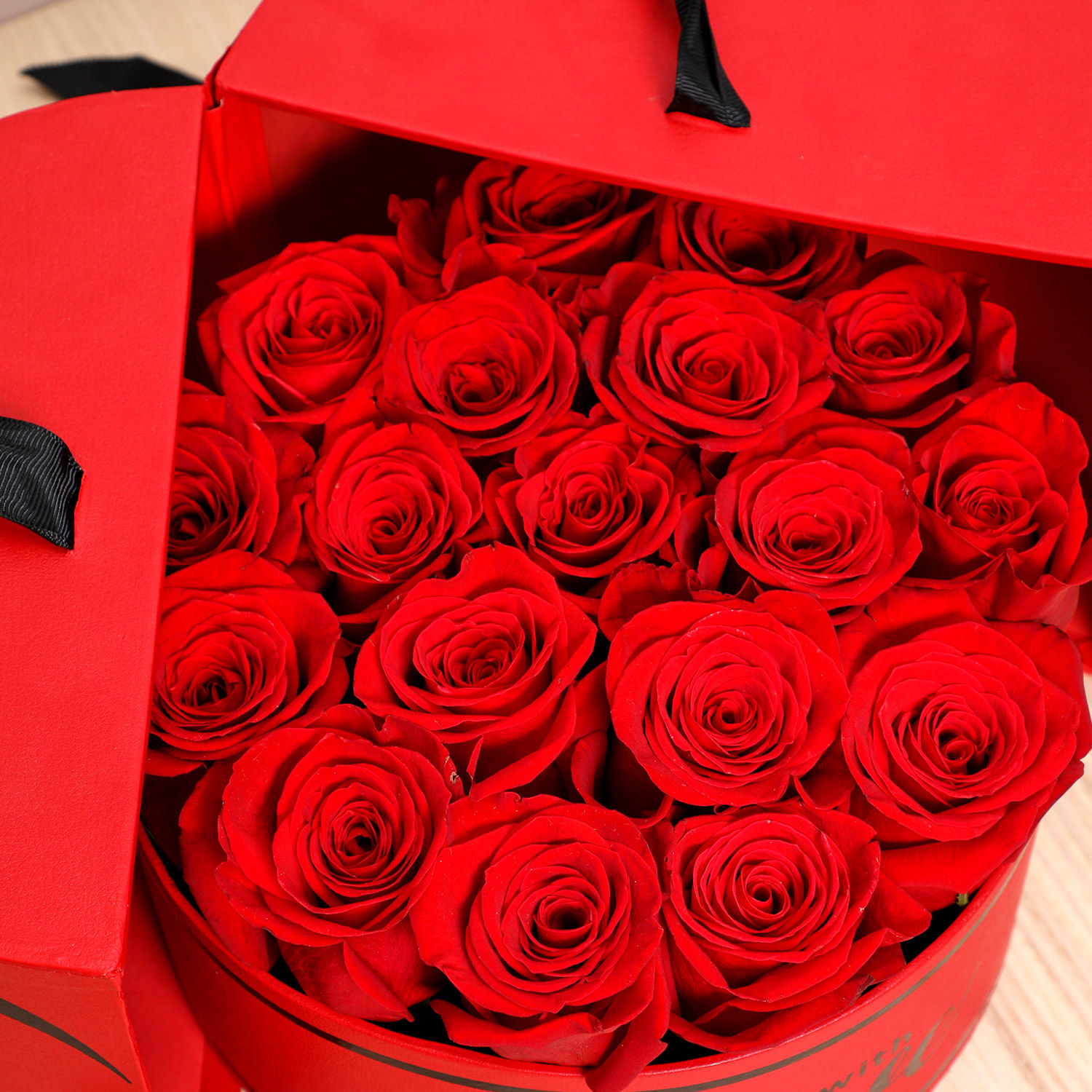 Online Luxurious Box Of Red Roses Gift Delivery in Singapore - FNP