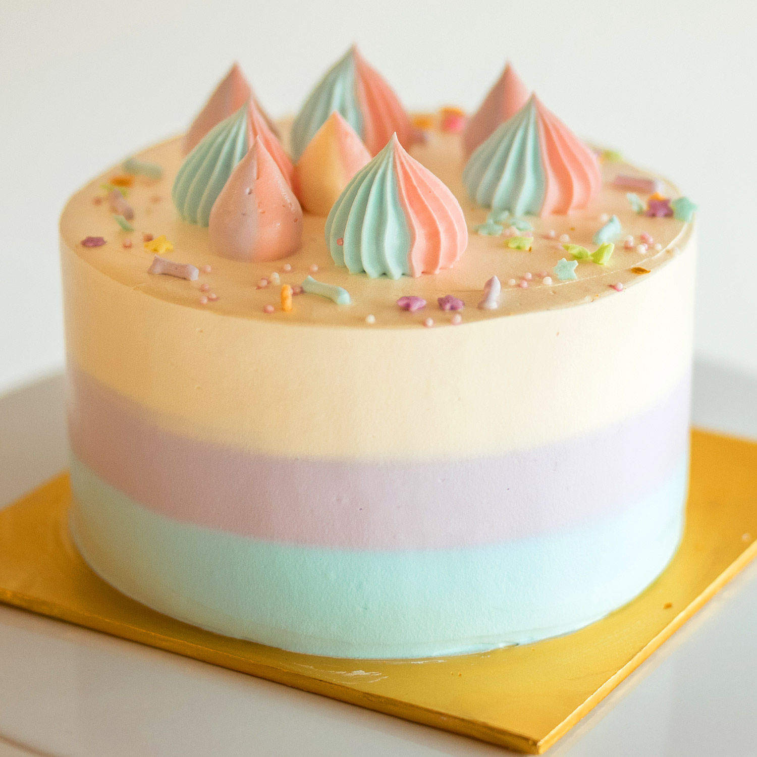 Online 5in Round Vanilla Pound Cake Gift Delivery in Singapore - FNP