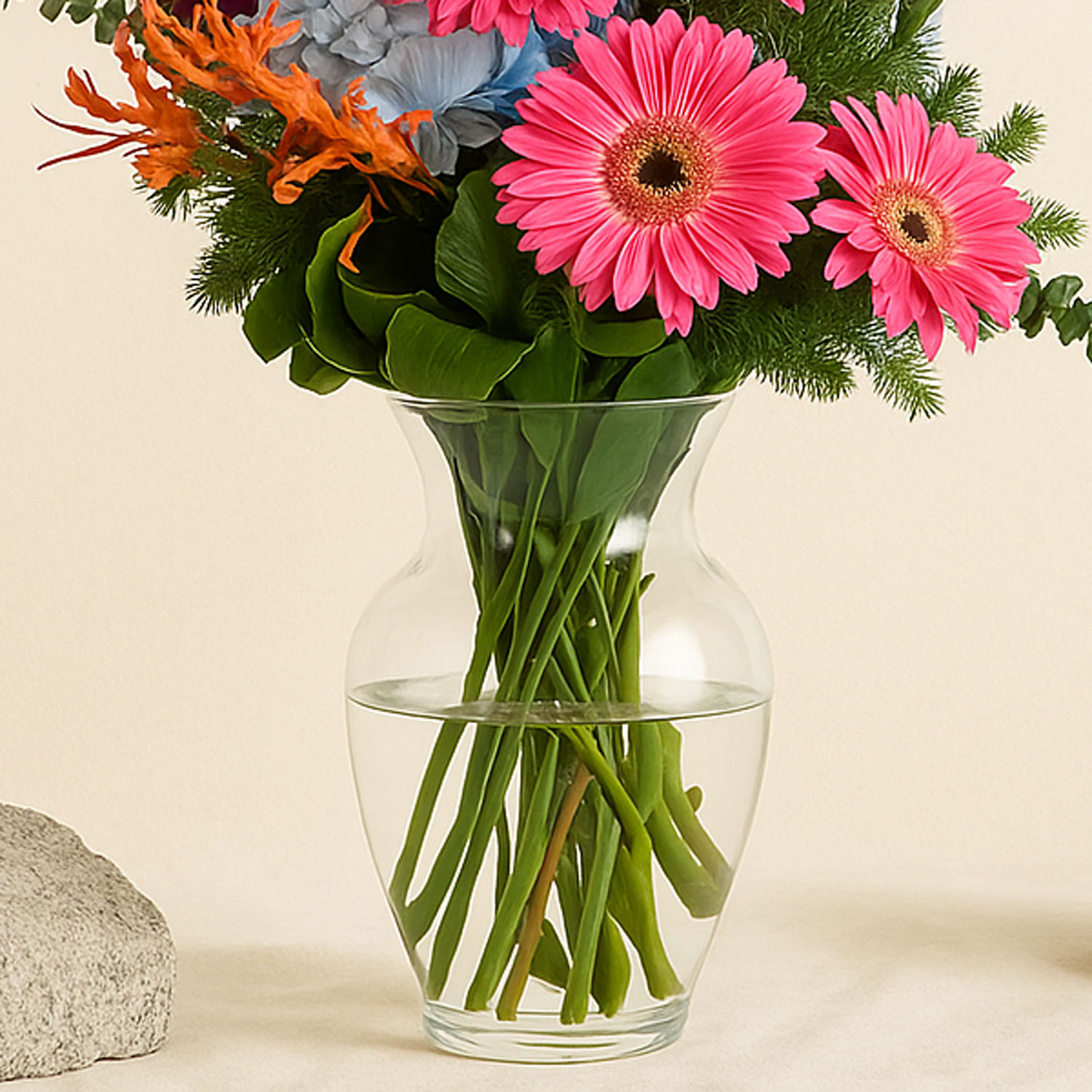 Online Adorable Flowers Arrangement Gift Delivery in Singapore - FNP